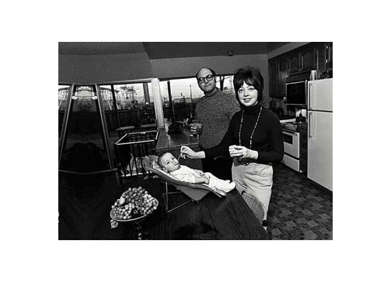 Bill Owens | Performance at Auction | MutualArt