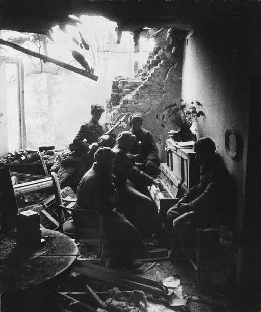 Dmitri Baltermants | Tchaikovsky (1945) | MutualArt