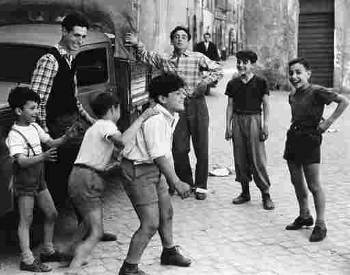 Herbert List | Napoli | MutualArt