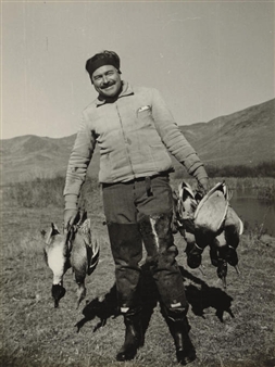 Capa Robert | Ernest Hemingway Sun Valley Idaho (1940) | MutualArt