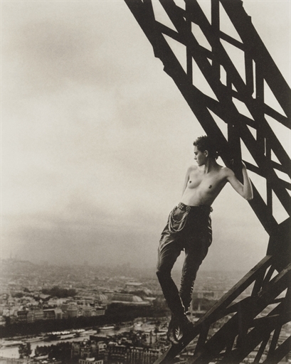 Peter Lindbergh | Mathilde on the Eiffel Tower (hommage à Marc Riboud ...