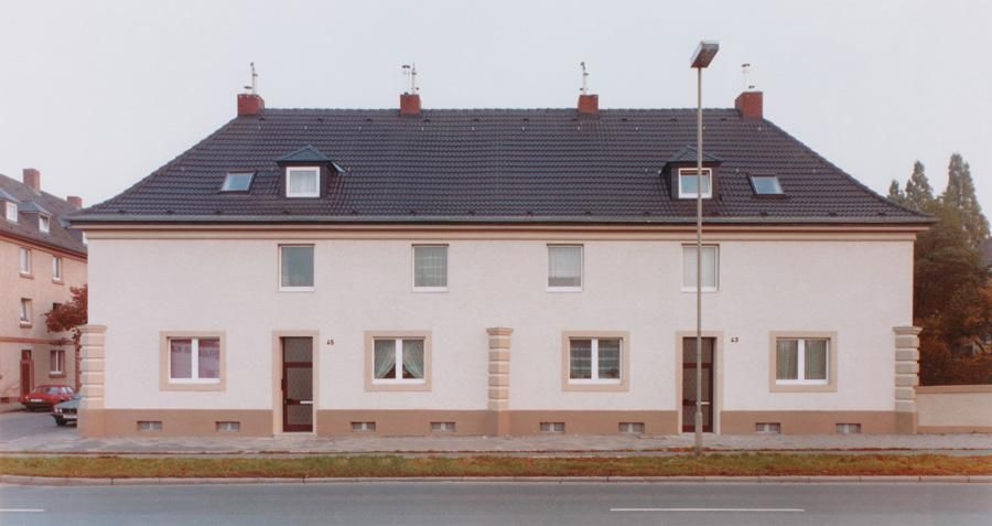 Thomas Ruff | HAUS NR. 1 I (1991) | MutualArt