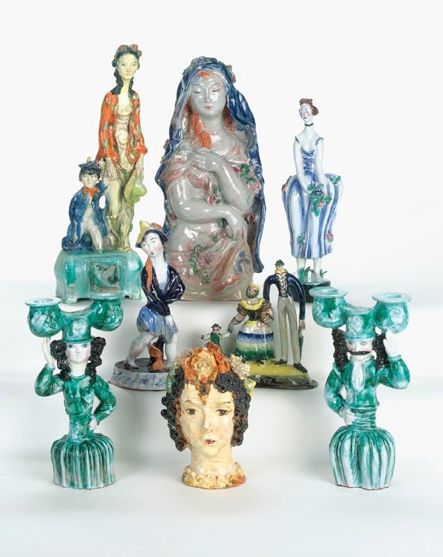 Susi Singer | FIGURE OF A WOMAN WITH CHILD | MutualArt