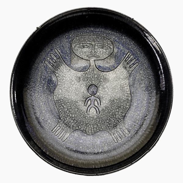 Edwin & Mary Scheier | Large charger of woman and child (1960s) | MutualArt