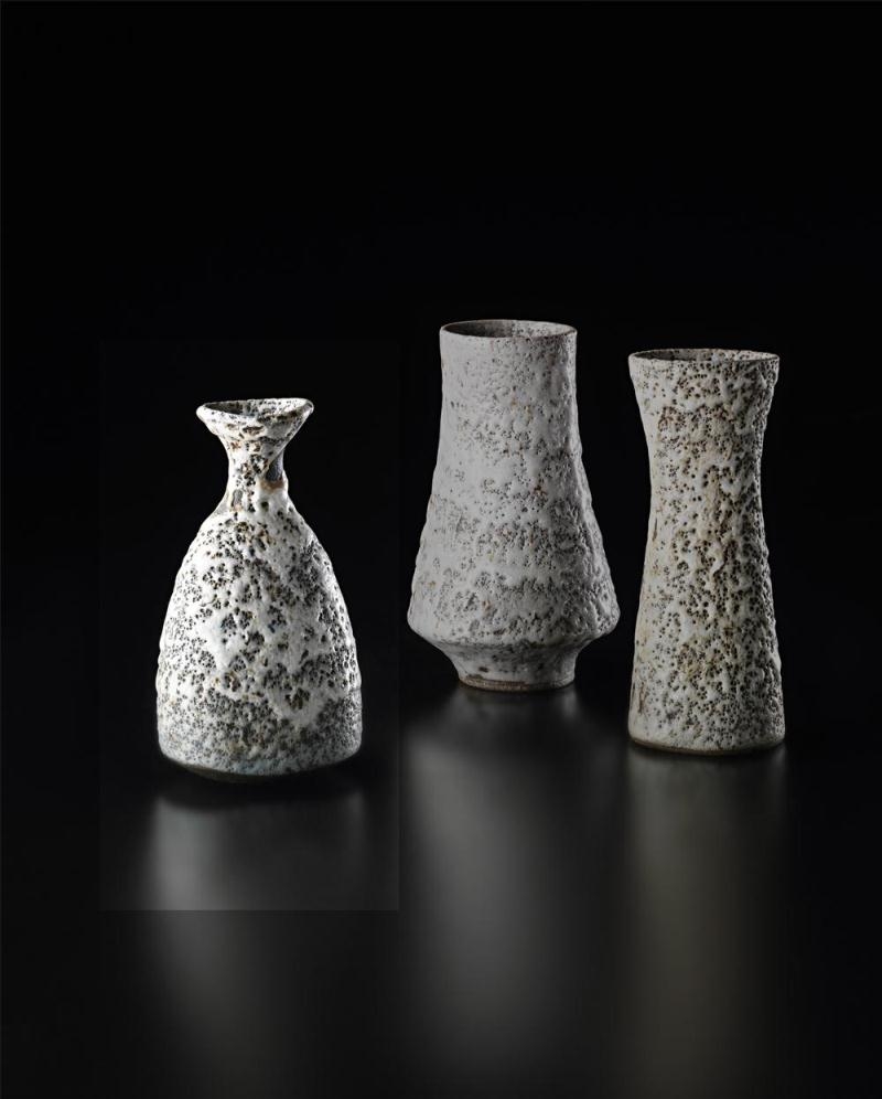 Lucie Rie | Rare conical vase (Circa 1968) | MutualArt