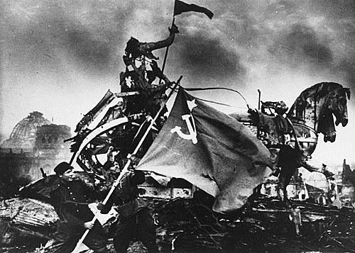 Yevgeny Khaldei | 2 Works: Russian Soldiers raising flag on top of ...