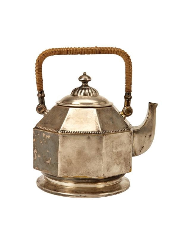 Peter Behrens | Pre-production tea kettle (1908) | MutualArt