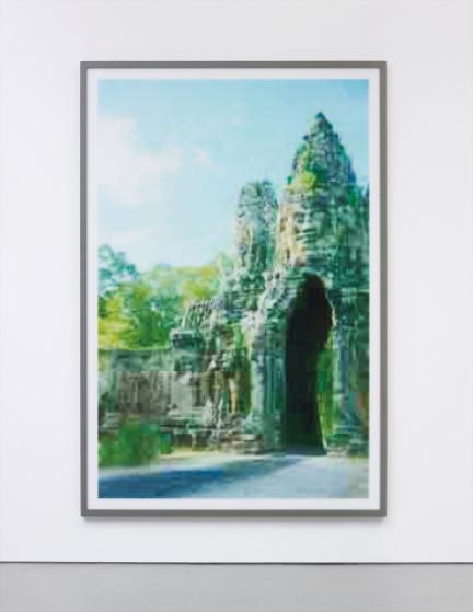 Thomas Ruff | jpeg ca04 (2004) | MutualArt