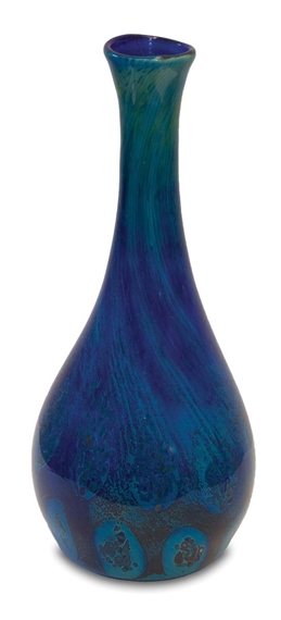 Gerry Reilly | BLUE FORM (1990) | MutualArt