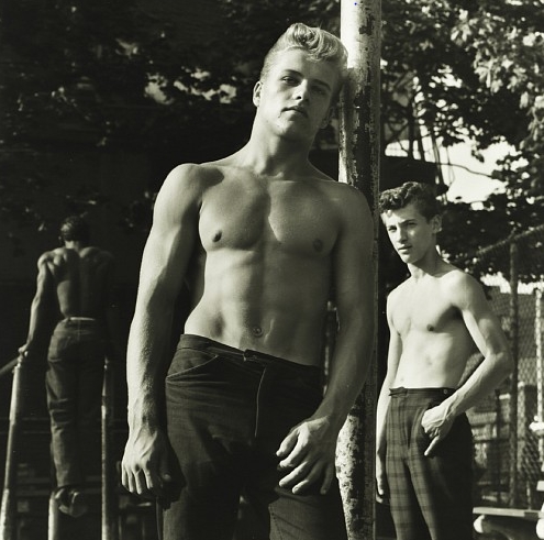 Danny Fitzgerald | 13 Artworks at Auction | MutualArt