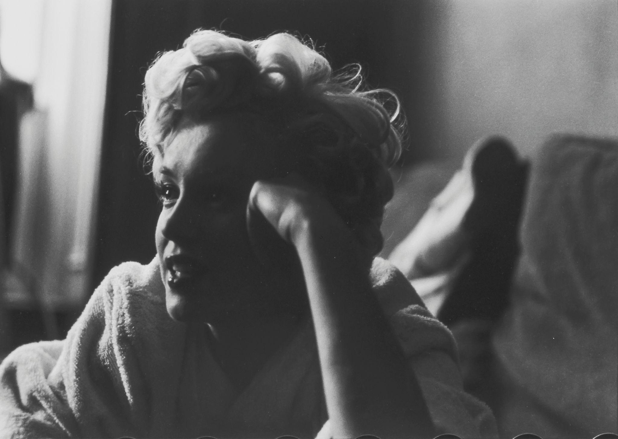 Elliott Erwitt | Marilyn Monroe, New York City, 1956 | MutualArt