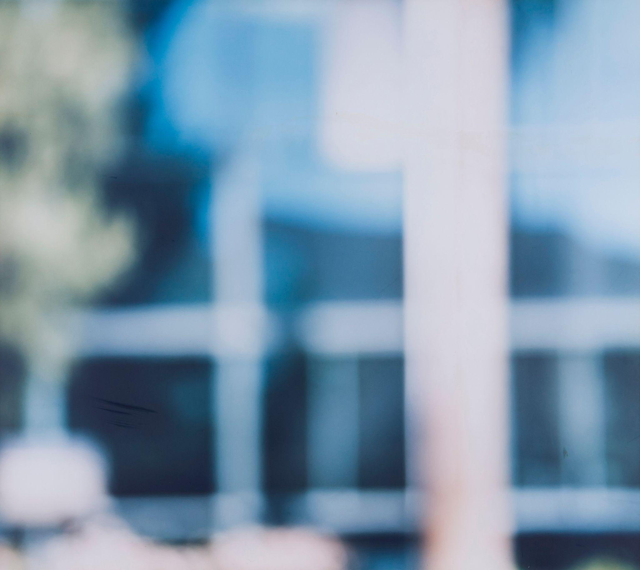 Uta Barth | Field #18 (1996) | MutualArt