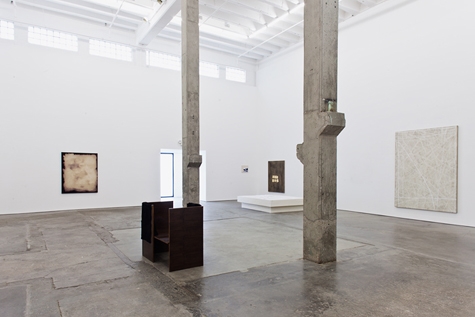 Robert Davis | 31 Artworks at Auction | MutualArt