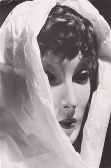 Alfred Eisenstaedt | Cyntia [sic] Dummy by Lester Gaba in Saks Fifth ...