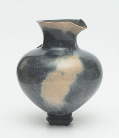 Nic Sithole | Ceramic Pot | MutualArt