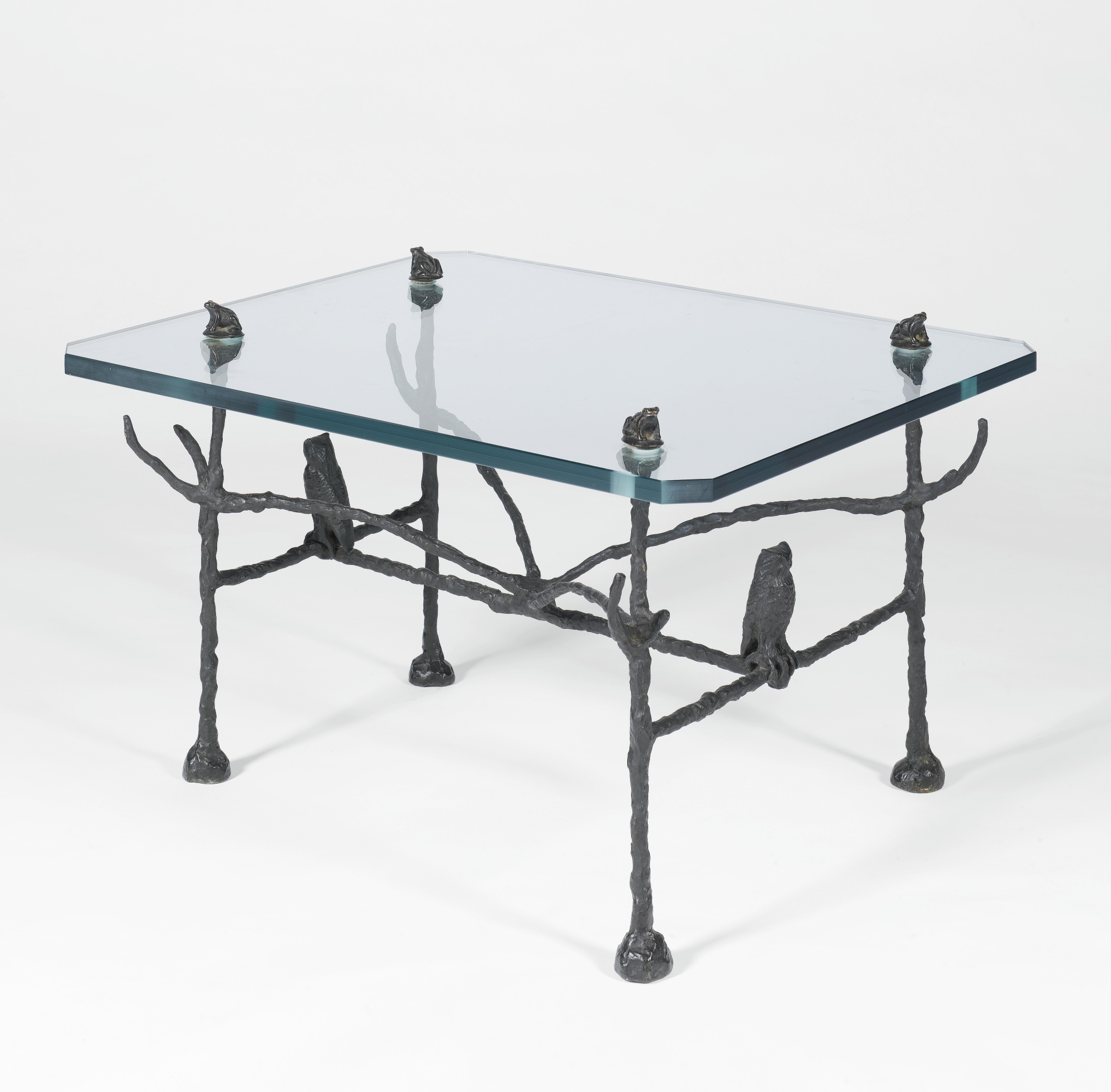 Diego Giacometti | TABLE BASSE TRAPEZOÏDALE, MODÈLE AUX HIBOUX ET AUX ...