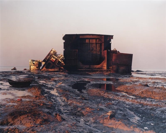 Edward Burtynsky | Shipbreaking #15, Chittagong Bangladesh (2000) | MutualArt