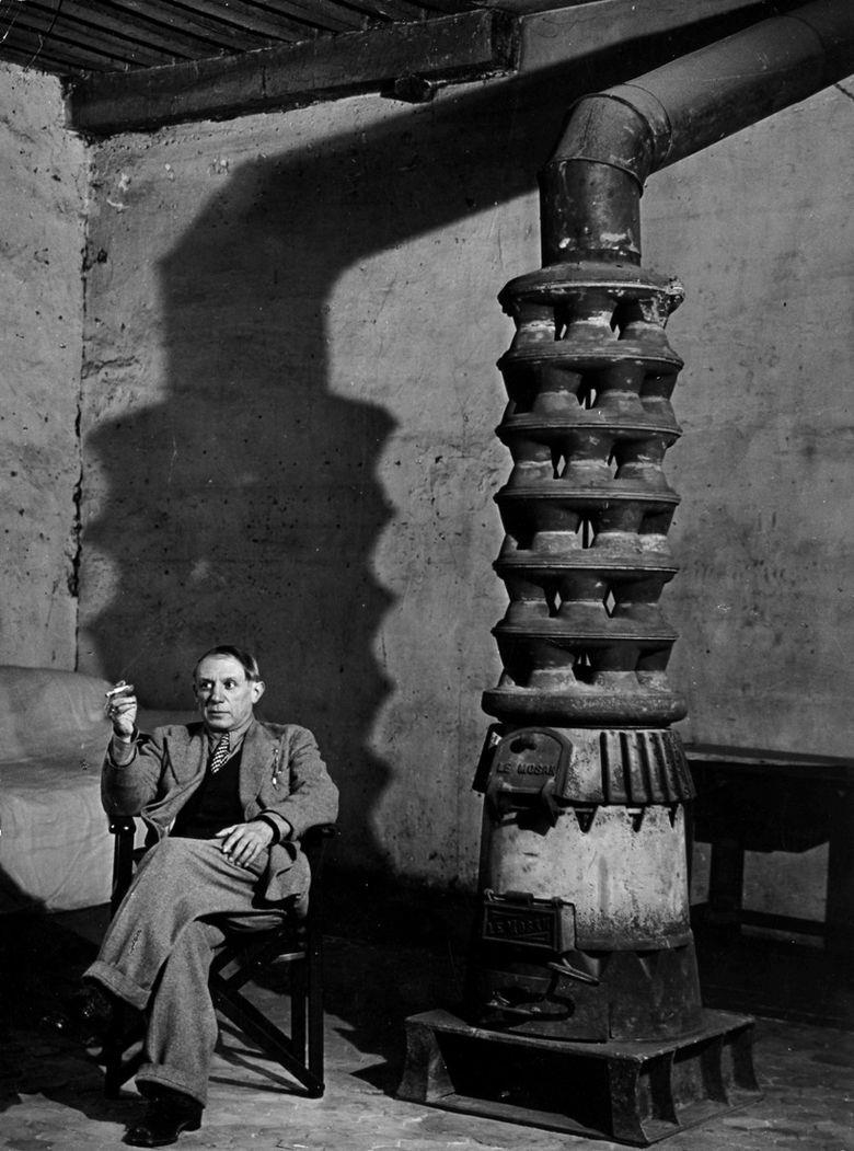 Brassaï | PICASSO DANS SON ATELIER RUE DES GRANDS AUGUSTINS (1939 ...