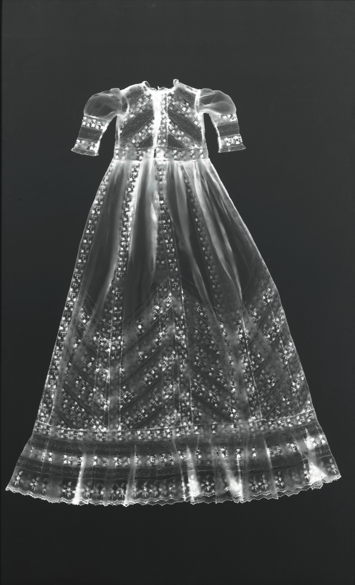 Adam Fuss | UNTITLED (FROM THE SERIES MY GHOST) (1992) | MutualArt