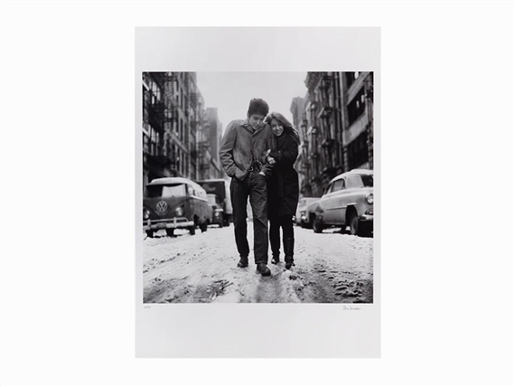 Don Hunstein | Bob Dylan and Suze Rotolo (1963) | MutualArt