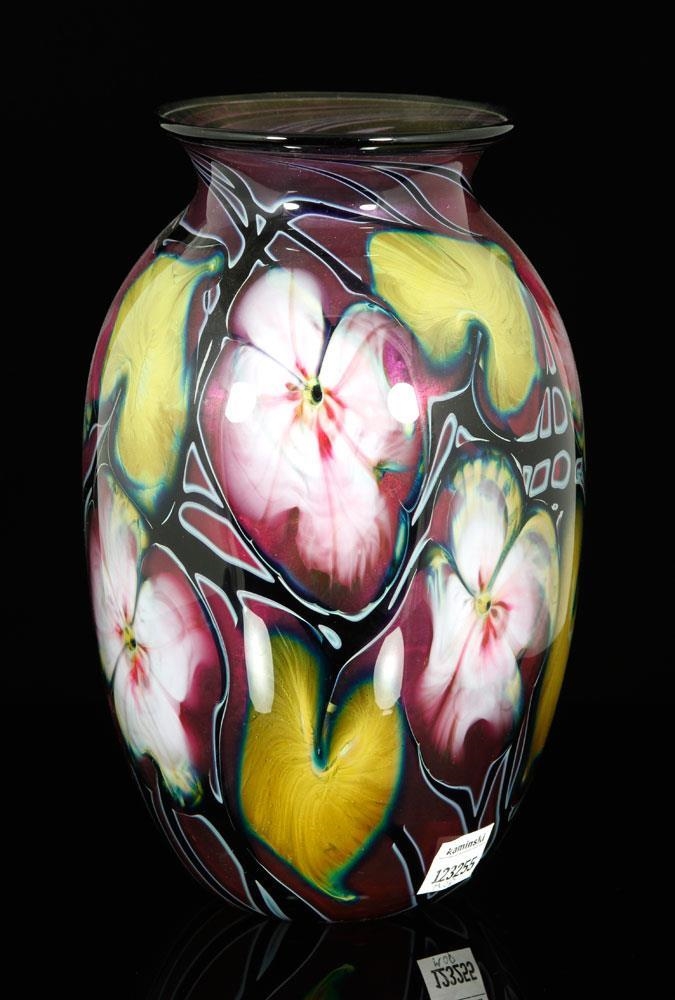 Charles Lotton | Blown vase (1990) | MutualArt