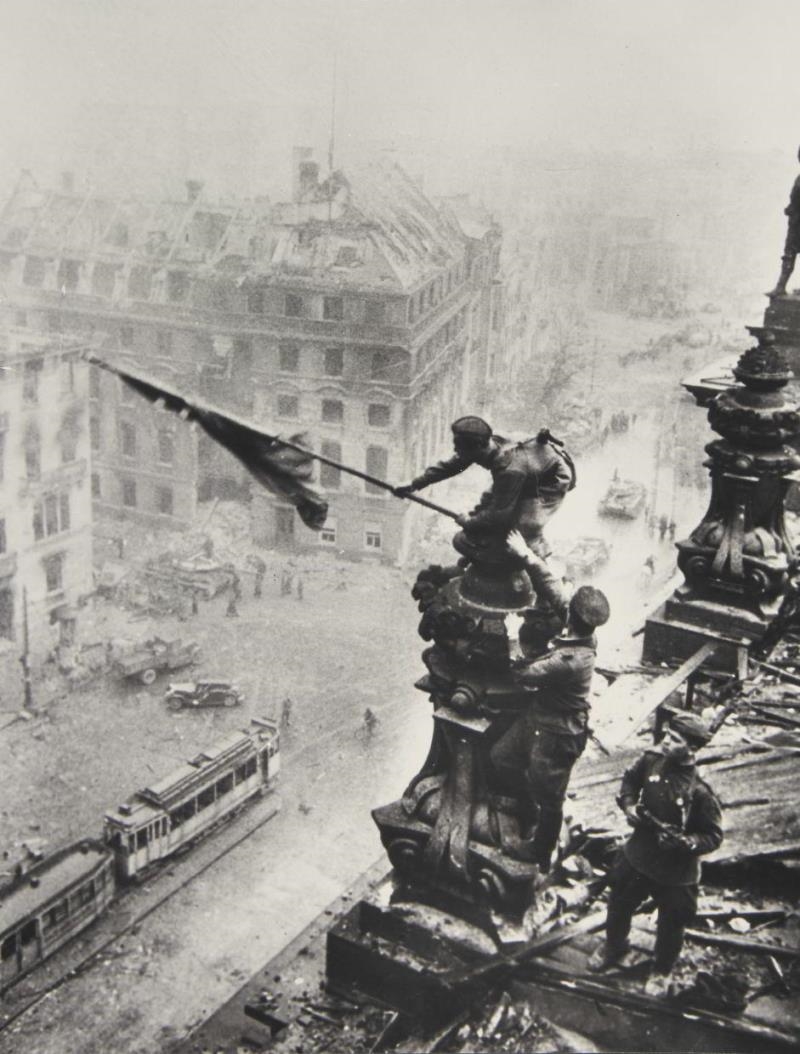 Yevgeny Khaldei | Raising the Soviet Flag Over Reichstag Berlin May ...