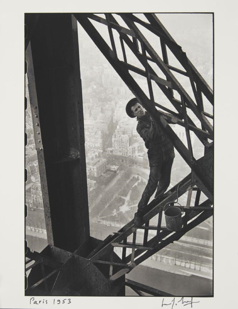 Marc Riboud | Le Peintre de la Tour Eiffel, Paris 1953 | MutualArt