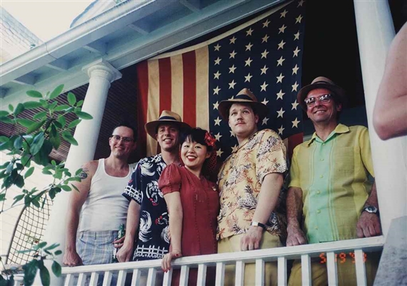 Nikki S. Lee - The Hip Hop Project (25), 2001,...