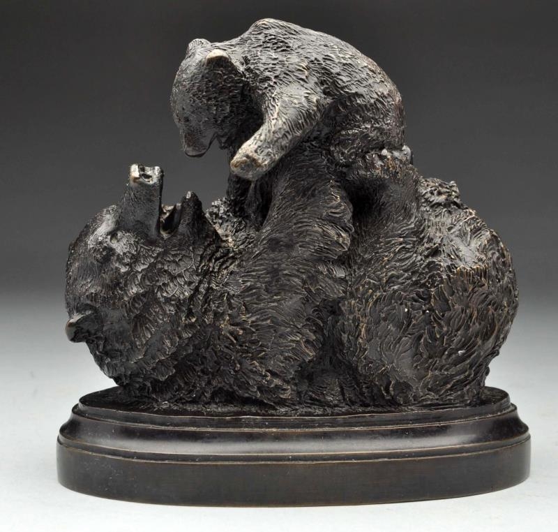 Anna Vaughn Hyatt Huntington | Bear & Cub Figure | MutualArt