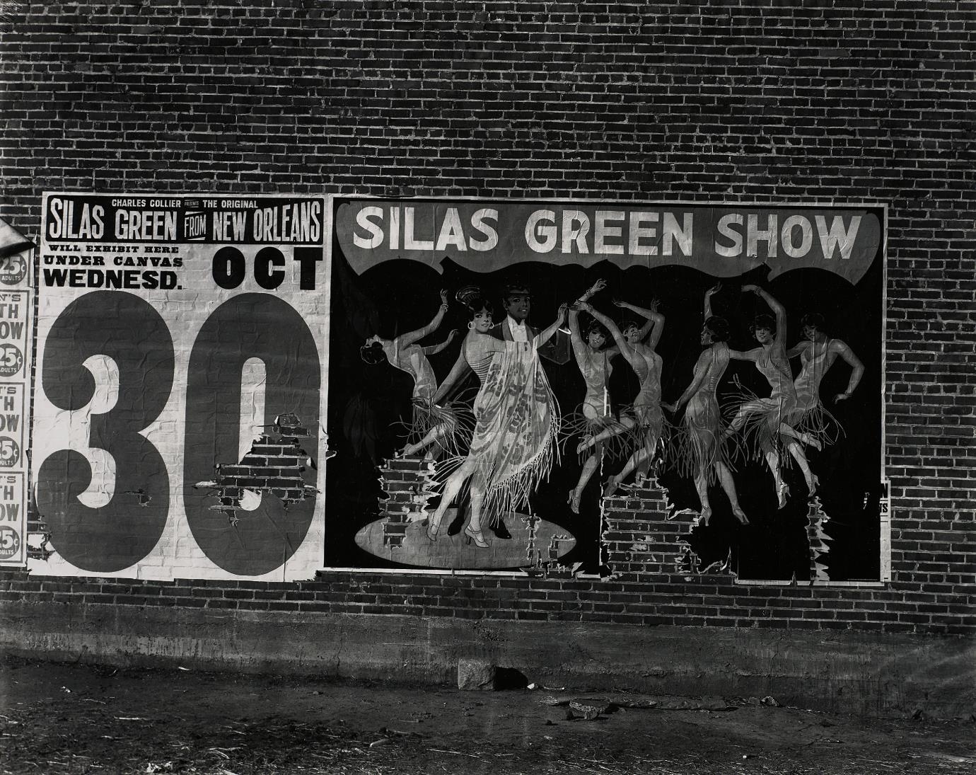 Walker Evans | Sidewalk Scene, Selma, Alabama (1935) | MutualArt