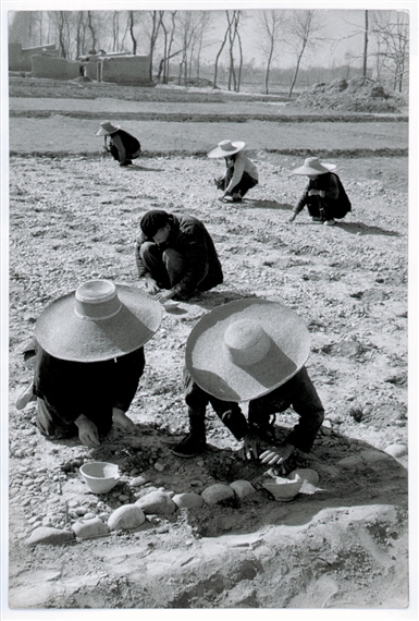 Marc Riboud | Untitled (1960) | MutualArt