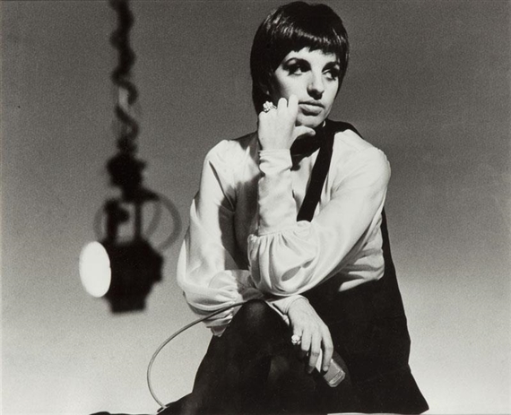 Tony Grylla | Lisa Minelli | MutualArt