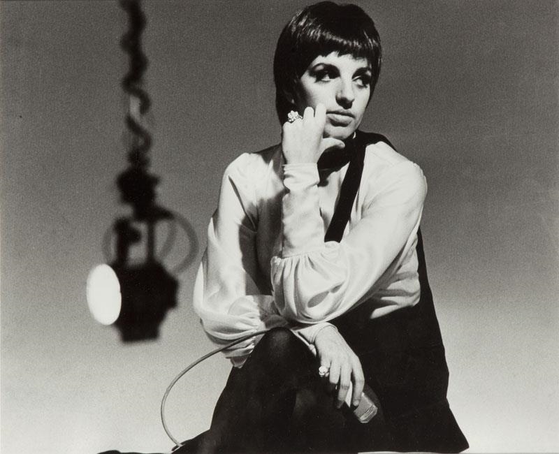 Tony Grylla | Lisa Minelli | MutualArt