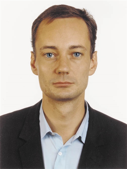 Thomas Ruff | Portrait (1991) | MutualArt