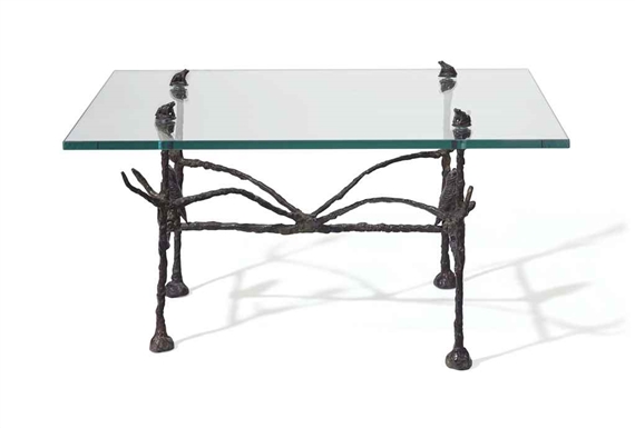 Diego Giacometti | Table basse trapezoïdale, modèle aux hiboux et ...