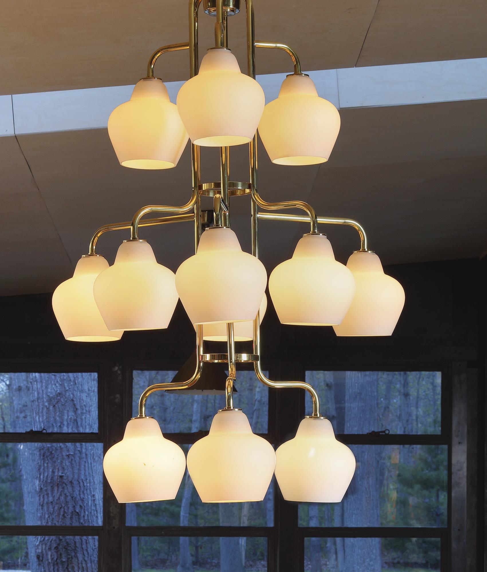 Vilhelm Lauritzen | Twelve-light chandelier | MutualArt