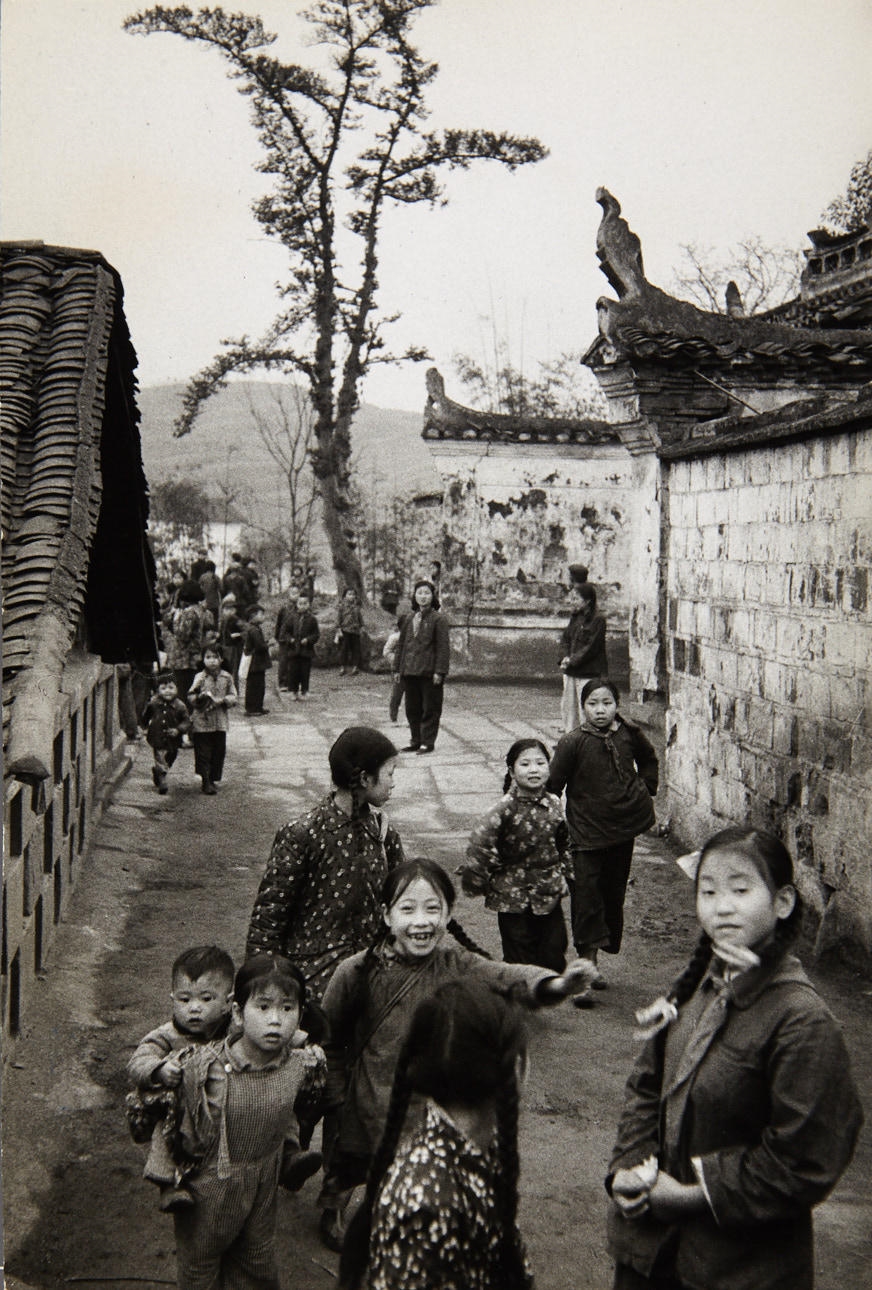 Marc Riboud | Children at a farmer's cooperative school, Sichuan 1957 ...