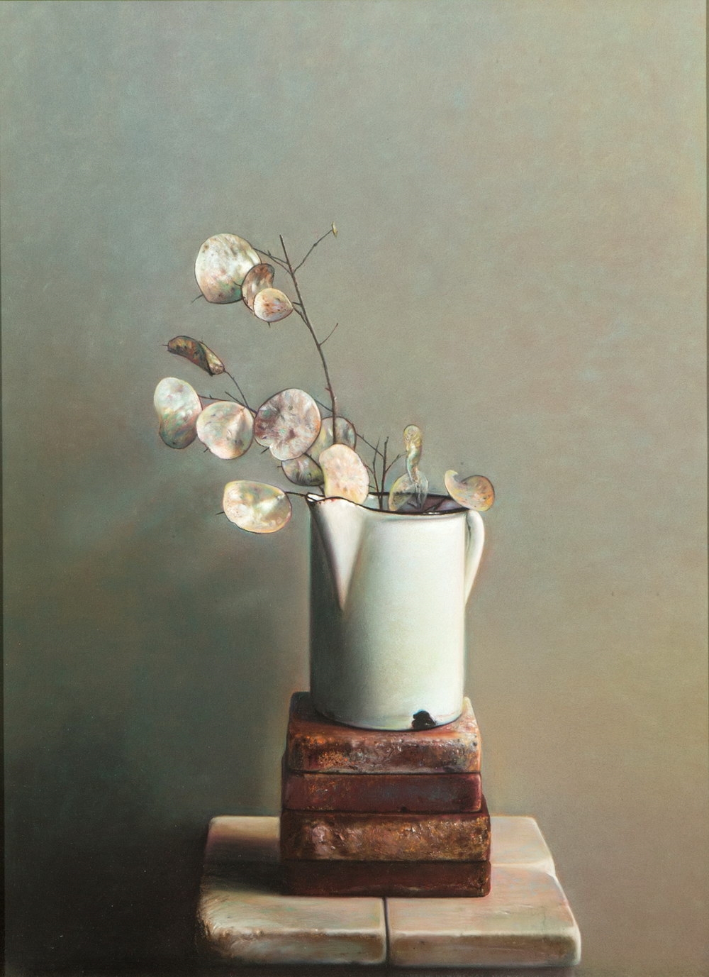 Andrew Hemingway | Stilleven met Judaspenning in een witte emaille kan | MutualArt