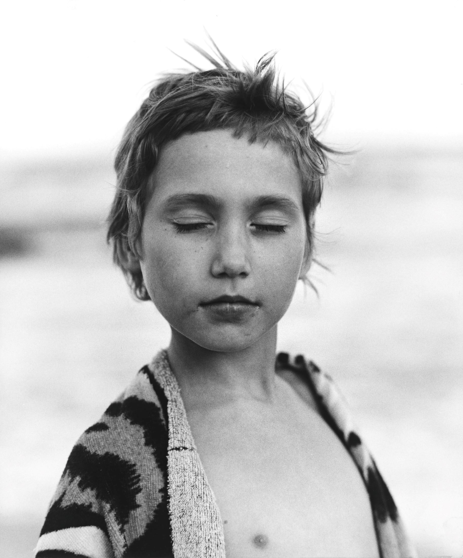 Frauke Eigen | Mädchen am Strand I (2000) | MutualArt