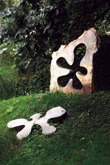 Chenjerai Chiripanyanga | 1 Artworks at Auction | MutualArt