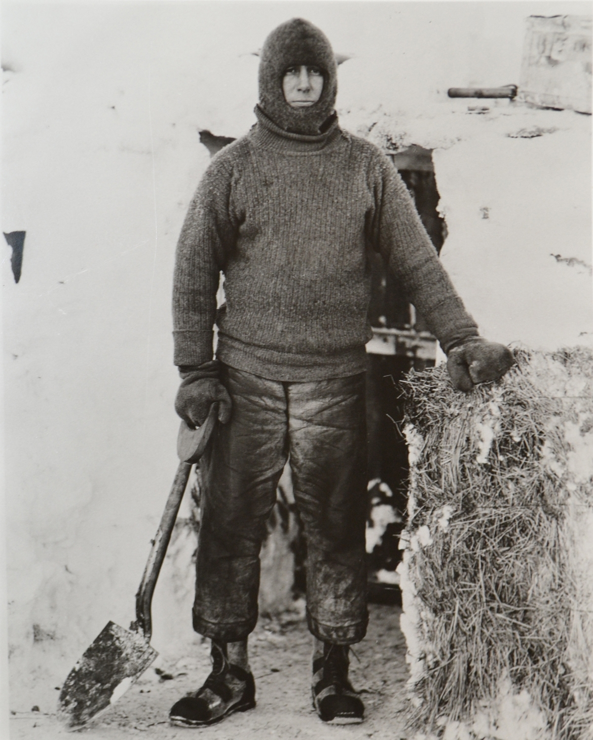 Herbert Ponting | Portrait | MutualArt