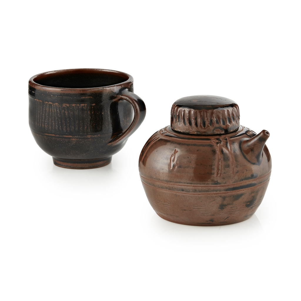 Michael Cardew | a Winchcombe Pottery charger | MutualArt