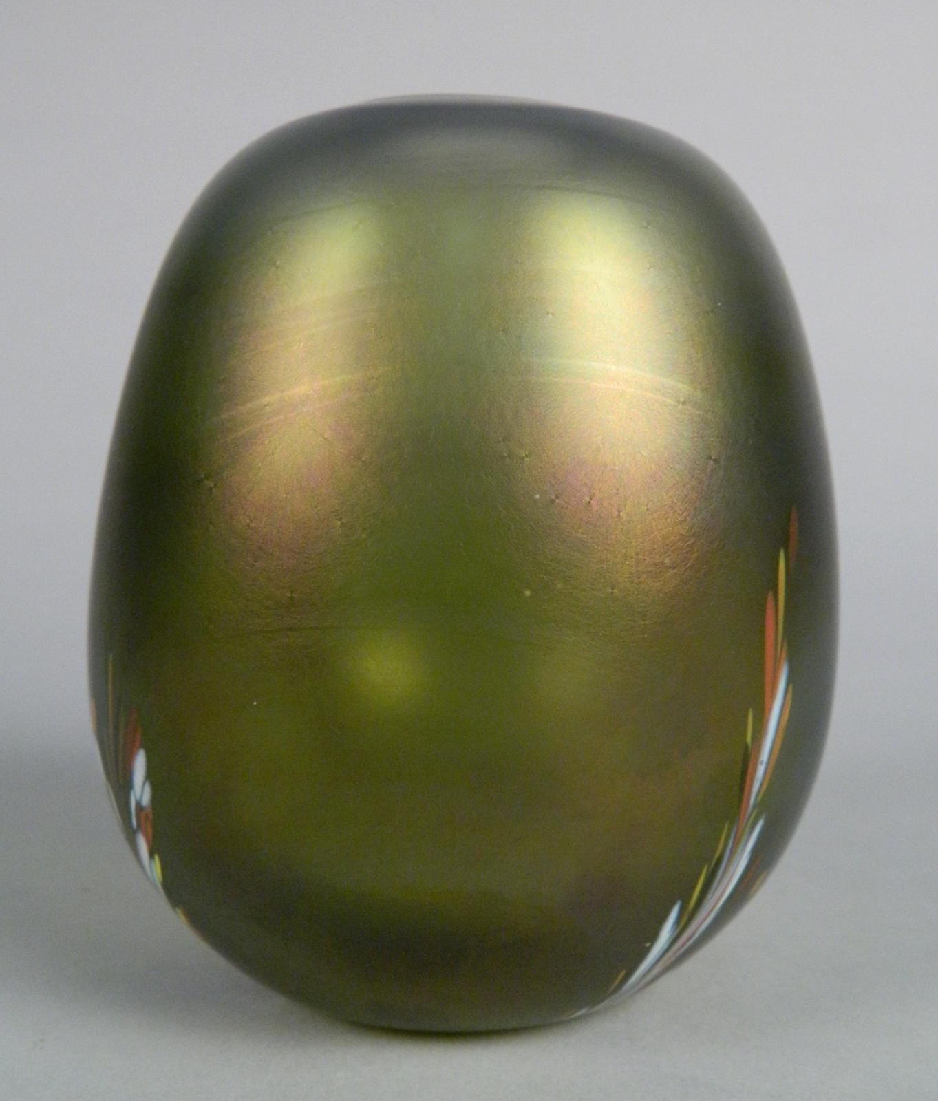 Dominick Labino | Glass vase (1984) | MutualArt