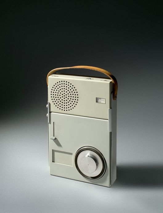 Dieter Rams | Pocket Transistor Radio T3 in light grey (1958) | MutualArt