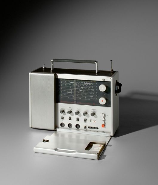 Dieter Rams | World Receiver T1000 in aluminium (1963) | MutualArt