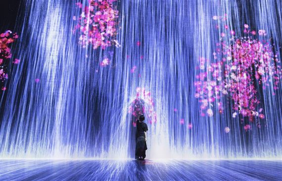 Inside the High-Tech Japanese Art Installation That’s Like Stepping ...