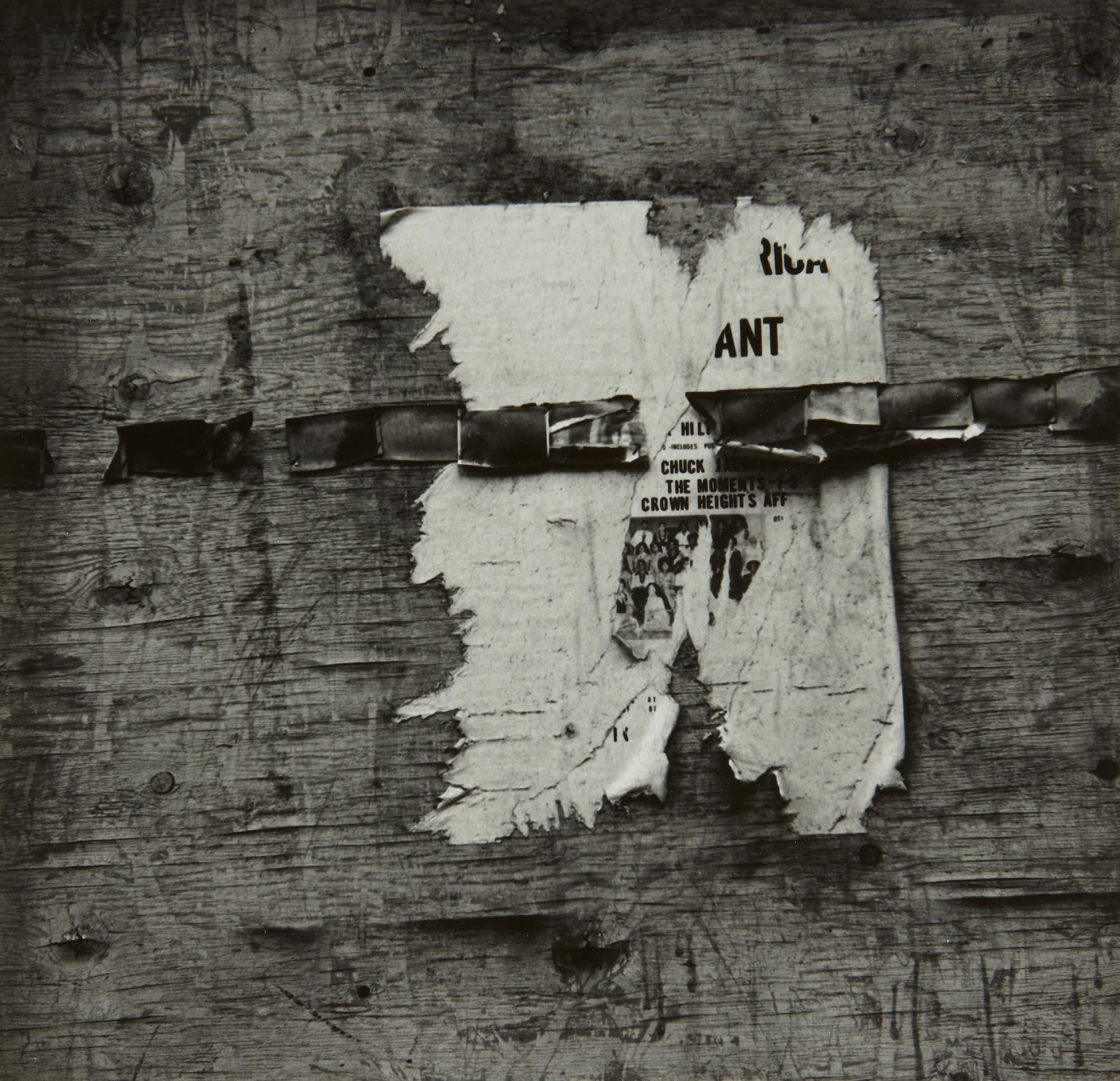 Aaron Siskind | New York 220 (1978) | MutualArt