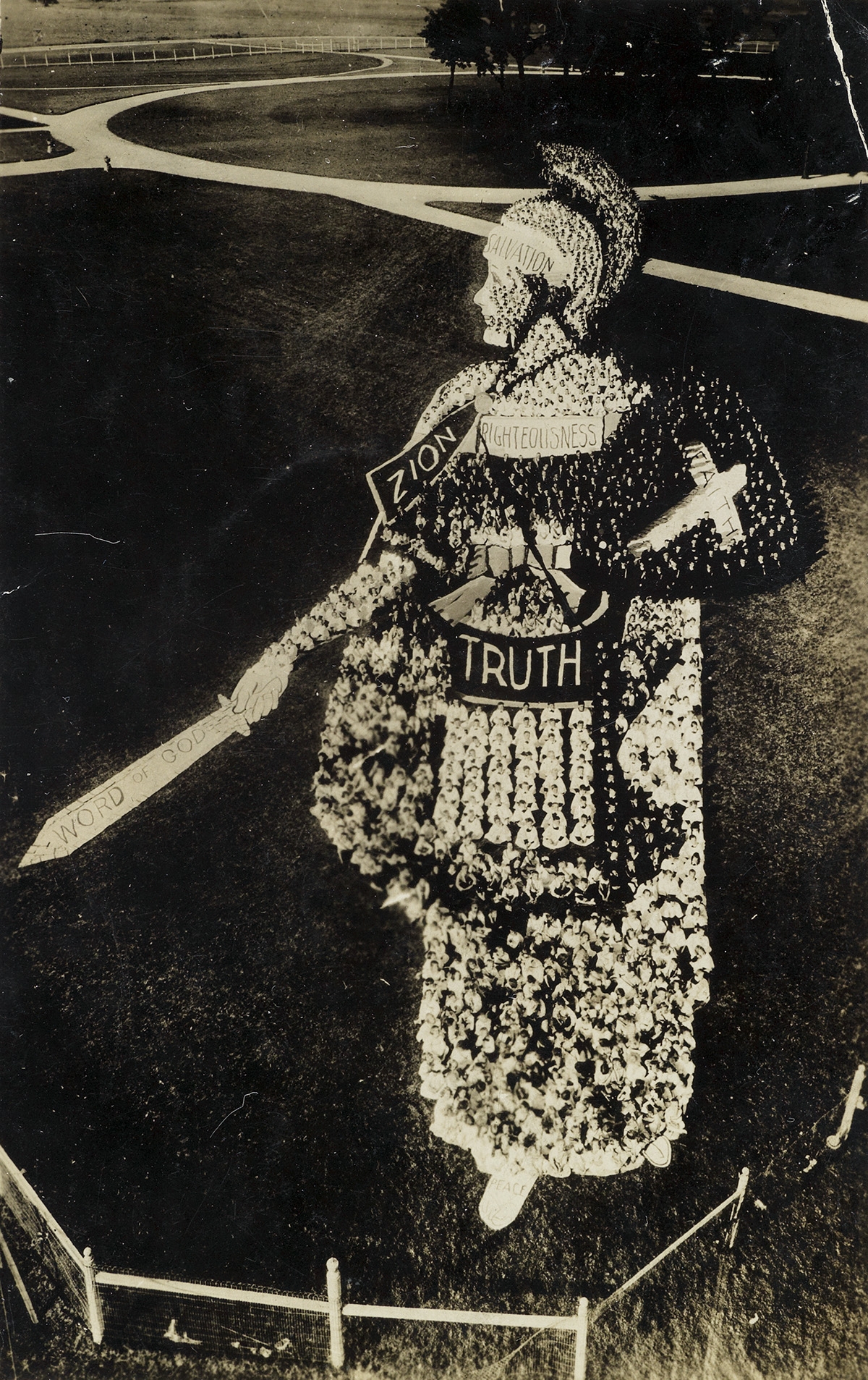 Mole & Thomas | A fascinating collection with 28 living photographs ...