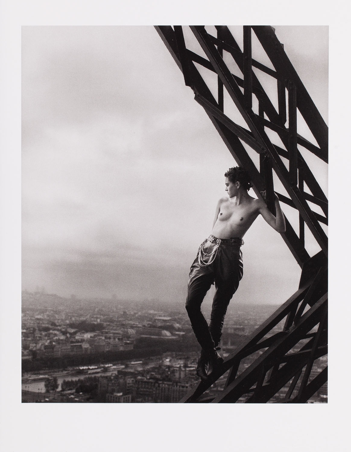 Peter Lindbergh | Mathilde on the Eiffel Tower (hommage à Marc Riboud ...