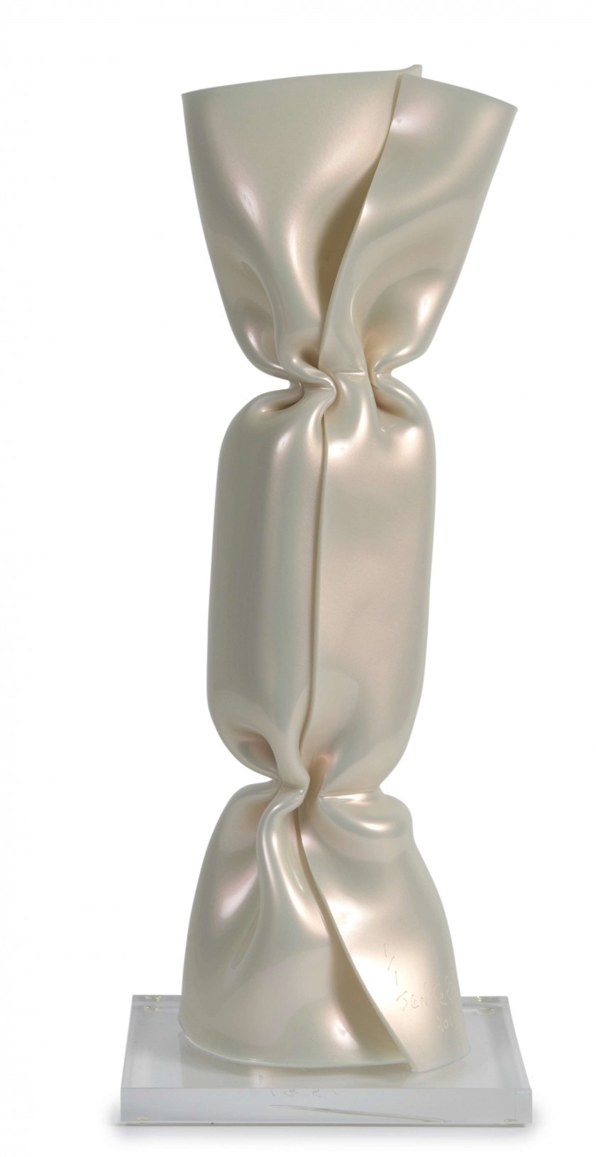 Laurence Jenkell | Wrapping bonbon blanc nacré (2013) | MutualArt